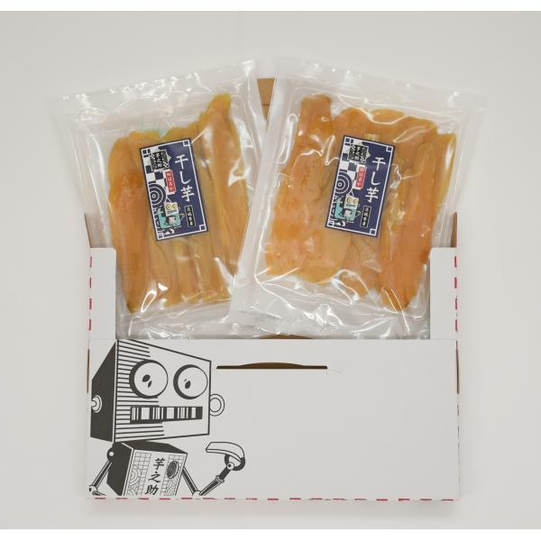 当店芋之助で原料として使用している「紅はるか」は、甘さとやわらかさが特徴です。スイーツのような高糖度と、しっかりとした肉質で食べ応えのある食感が特徴で、最大限に甘みを引き出せる「乾湿球温度制御型干し芋乾燥機」の導入によって、見た目も味にもご...