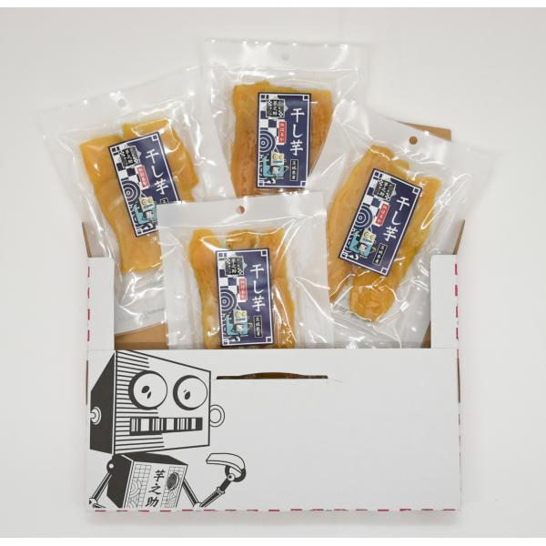 当店芋之助で原料として使用している「紅はるか」は、甘さとやわらかさが特徴です。スイーツのような高糖度と、しっかりとした肉質で食べ応えのある食感が特徴で、最大限に甘みを引き出せる「乾湿球温度制御型干し芋乾燥機」の導入によって、見た目も味にもご...