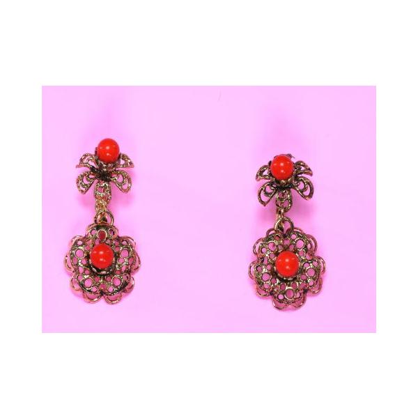 フラメンコアクセサリーをスペインのセビリアより取り寄せました オリジナリティーあふれるデザインの中からお選びください！サイズ：1.2cmｘ3.0cm留具：ピアスタイプ(オメガタイプの留具もサービスいたします)