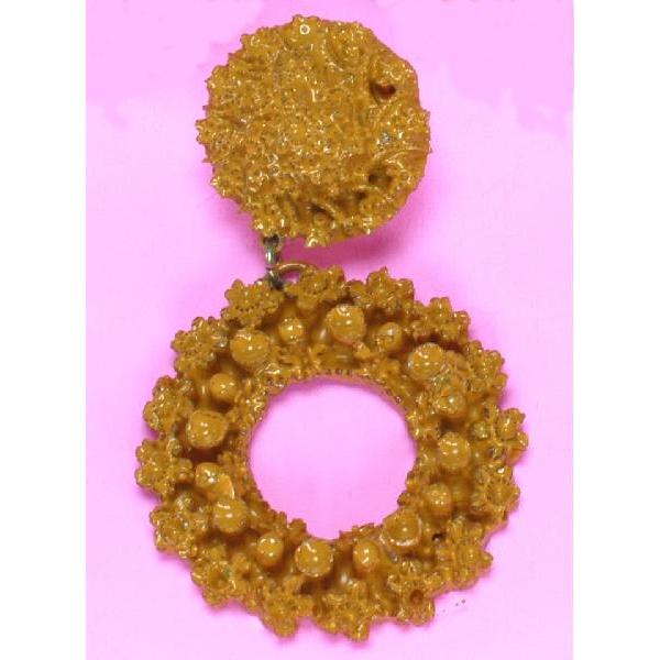 フラメンコアクセサリーをスペインのセビリアより取り寄せました オリジナリティーあふれるデザインの中からお選びください！サイズ：3.3cmｘ5.5cm留具：オメガタイプ (商品説明参照)