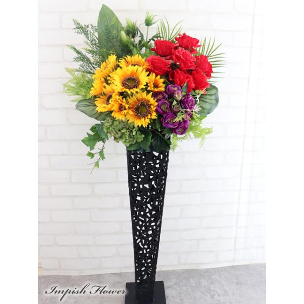 アーティフィシャルフラワー 造花 使用■サイズ:幅:60 奥行:32 高さ:118 (cm) ■主な使用造花：バラ・ひまわり高級造花を使用したスタンド型アレンジメントです。インテリアとしてはもちろん贈り物としてもおすすめです。用途例：誕生日...