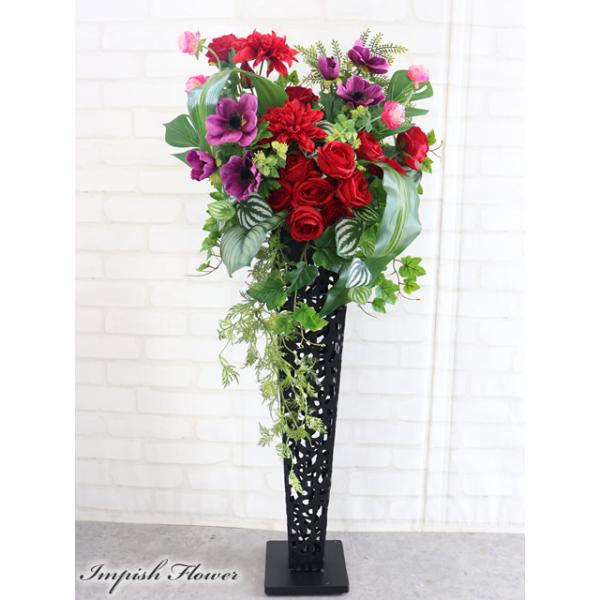 アーティフィシャルフラワー 造花 使用■サイズ:幅:55 奥行:30 高さ:107 (cm) ■主な使用造花：バラ・ダリア高級造花を使用したスタンド型アレンジメントです。インテリアとしてはもちろん贈り物としてもおすすめです。用途例：誕生日、...