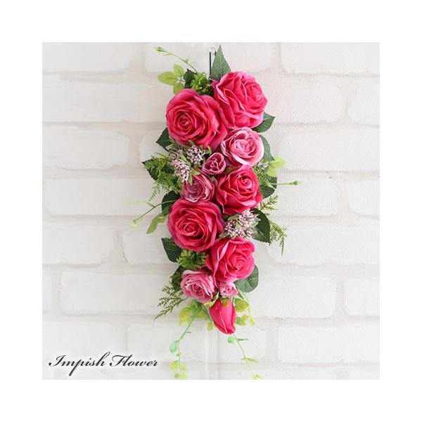アーティフィシャルフラワー（造花）使用■サイズ: 幅:22 奥行き:9 高さ:43 (cm) ■主な使用造花：バラインテリアとしてはもちろん御祝い用にもぴったりの豪華な造花を使った壁掛けリースのアレンジメント用途例：誕生日、結婚祝い、記念日...