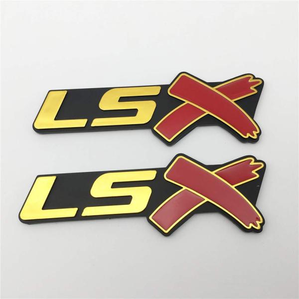 商品名: LSX 文字ABSプラスチックフェンダーサイドバッジ車トランクカスタムエンブレムステッカーデカール レッドゴールド 2個 2PCS LSX Letter ABS Plastic Car Trunk Fender Side Badg...