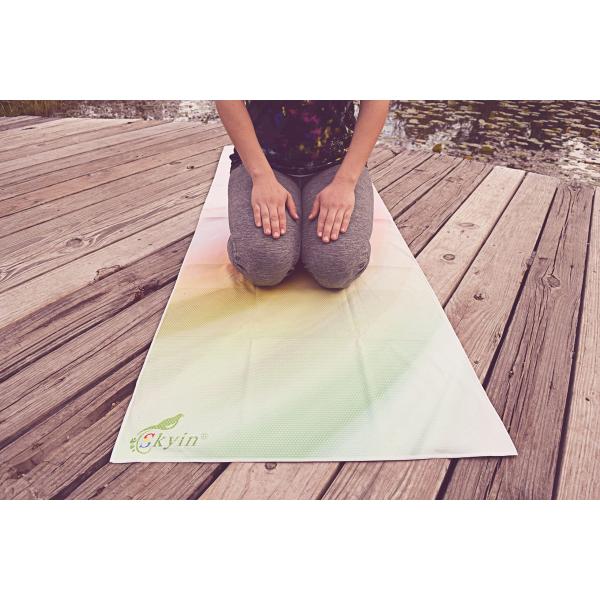 商品名: ホットヨガタオル ノンスリップヨガマットカバー 環境に優しい 専用ポケットカバー マットの各コーナーをカバー マイクロファイバーヨガタオル ビクラム ホットヨガ ピラティス 汗ばむ練習に最適 (カラフル) Hot Yoga Tow...