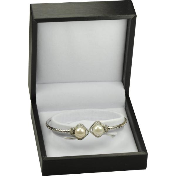 商品名: バングルブレスレット腕時計ボックス ラグジュアリー ソフトタッチ PUレザー素材 リッチブラックカラー 誕生日、バレンタインデー、母の日、父の日、クリスマスボックスサイズ 3.54インチ(幅)×3.54インチ(奥行き)×1.65イ...