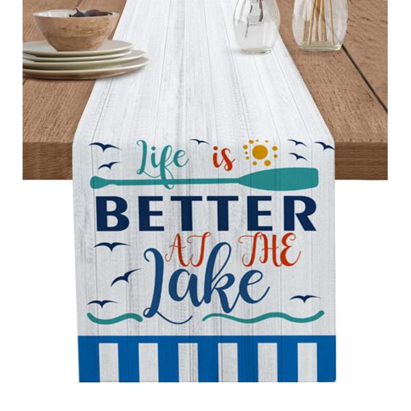 商品名: Seven Roses サマービーチテーブルランナー 長さ48インチ ファームハウスドレススカーフ Life is Better at The Lake ブルー格子柄 木製ダイニングテーブルランナー コーヒーテーブル/キッチンアイ...