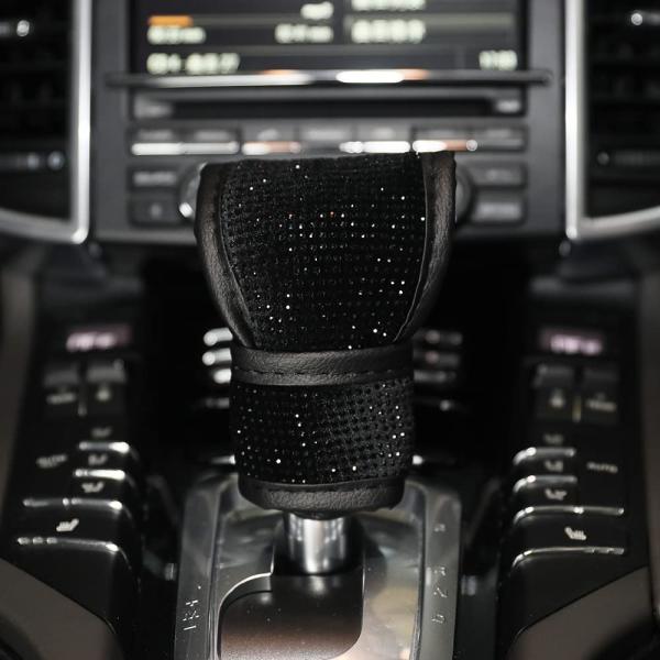商品名: YAKEFLY (ヤケフライ) キラキラ光るオートギアシフトノブカバー カーシフターカバー 自動車用インテリアアクセサリー カーノブ ギアスティックプロテクター ユニバーサル車両装飾アクセサリー (ブラック) YAKEFLY Bl...