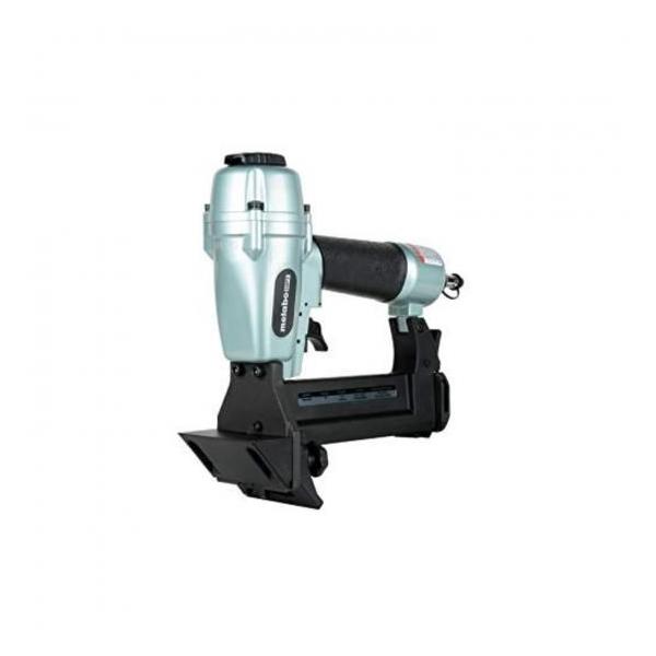 【商品名】 Metabo HPTフローリングステープラー、プロ推奨の空気圧式パワーネイラー、堅木張りフローリング用パワーステープラー、18ゲージ、1/4インチステープル、長さ1/2インチ〜1-9/16インチ、N4004AB Metabo H...