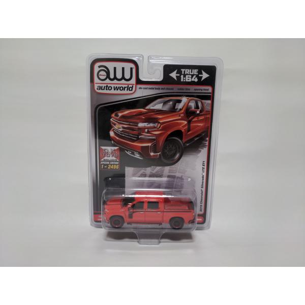 本商品は、アメリカのダイキャストモデルブランド Autoworld による「2019 Chevrolet Silverado LTZ Z71 Pickup」を1/64スケールで精密に再現したミニカーです。実車の力強いピックアップトラックのデ...