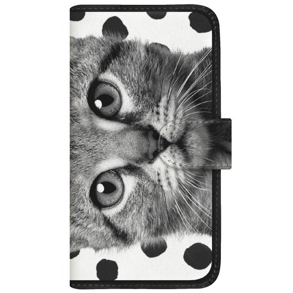 with NYAGOはお洒落でかわいい猫デザインブランドです。「猫びより」など雑誌やメディアにも多数紹介されました。個性的な可愛いニャンコは超目立ちます！しっかりとした質感の厚手タイプの手帳型を汚れに強いPUレザー（合皮）で仕上げました。お...