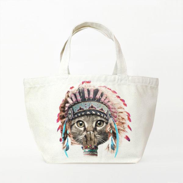 NYAGOオリジナルのおしゃれなデザインプリントが魅力のオリジナルトートバッグです。素材: 綿 キャンバス地カワイイ猫ちゃんのデザインがとってもキュート。毎日の日常使い雑貨をおしゃれに演出します。様々なコーデに合い、女性はもちろん男性も幅広...