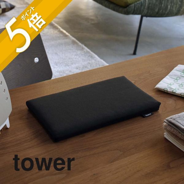 ミニハンカチやアップリケの取り付けなど、わざわざアイロン台を出すまでもないちょっとしたアイロンがけにぴったりなサイズ感のアイロンボード。コンパクトなサイズなので本棚やファイルケースにも収まり、置く場所も選びません。裾上げなどの折り目付けやネ...