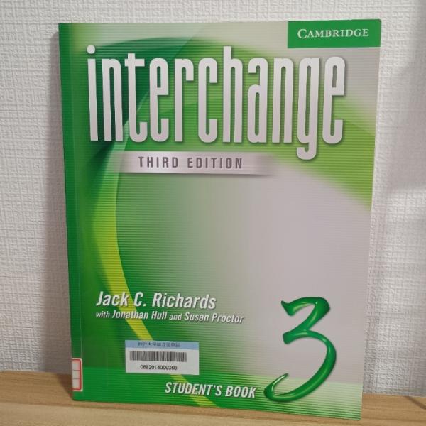 中古品−良い経年の使用、保管によります多少のヤケ、汚れ、くすみがございます。画像のような書き込み、線引きがございます。除籍本の為、蔵書印、除籍印、蔵書シールなどがございます。経年の使用感はございますが概ね良好です。通読に問題ございません。現...