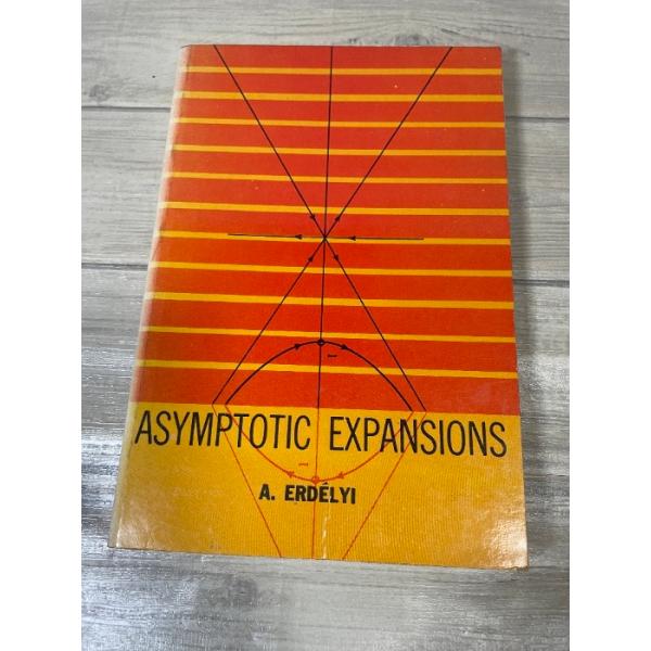 中古品−可経年の使用、保管によるヤケ、汚れ、くすみ、スレ、ヨレ、小傷、シミなどがございます。経年のダメージはございますが通読に問題ございません。現状での出品とさせていただきます。