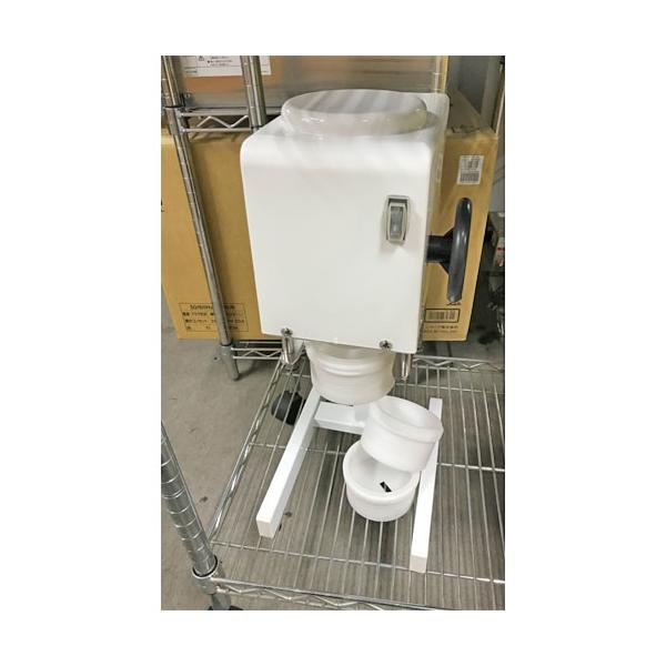 商品名：ワンショットスノーアイスマシン 寸法：W220×D280×H530 メーカー：不明 型式：不明 年式：不明 電源：単相100V 50/60Hz共用 コンセントプラグ：あり 消費電力：60W 付属品：写真の通り 説明書：なし 保証期間...