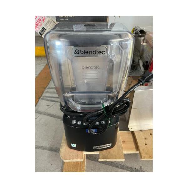 商品名：スムージーブレンダー 寸法：W220×D235×H440 メーカー：FMI(エフエムアイ) 型式：STEALTH885 年式：2018年製 電源：単相100V 50/60Hz共用 コンセントプラグ：あり 消費電力：1.2kW ガス種...