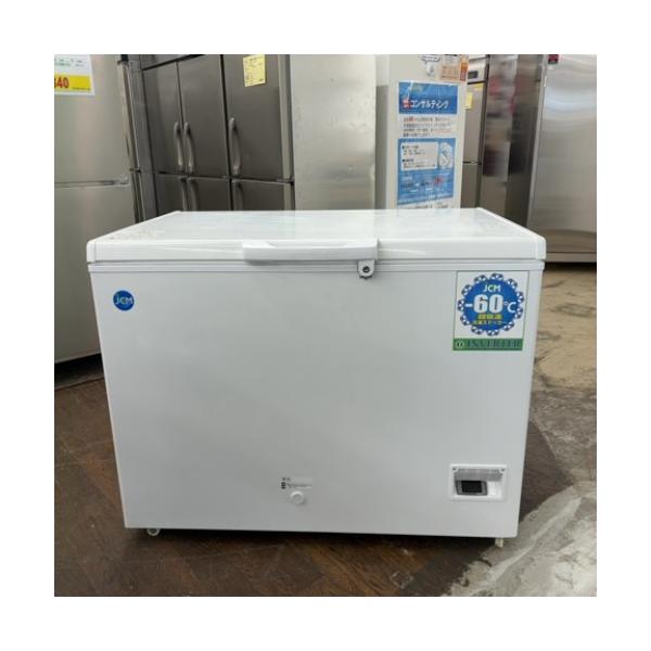 商品名：超低温冷凍ストッカー 寸法：W1050×D755×H820 メーカー：JCM 型式：JCMCC-142 年式：2022年製 電源：単相100V 50/60Hz共用 コンセントプラグ：あり 内容積：142L 重量：67kg 付属品：画...