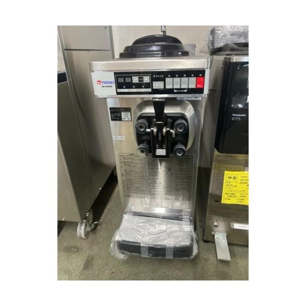 商品名：ソフトクリームサーバー 寸法：W298×D739×H924 メーカー：日世 型式：NA-9424AE 年式：2016年製 電源：三相200V 50/60Hz共用 コンセントプラグ：あり ガス種： 付属品：写真の通り 説明書：写真の通...