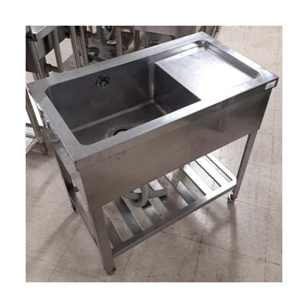 商品名：一槽シンク 右水切り付き 寸法：W800×D450×H800 付属品：写真の通り 説明書：写真の通り 保証期間：なし ランク：C 特記事項：-  販売店：テンポス宇都宮店（栃木県市塩谷郡）からの配送です。