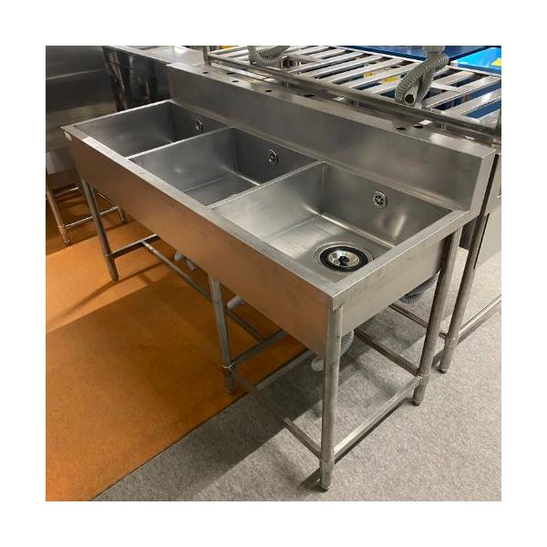 商品名：三槽シンク 寸法：W1540×D600×H800 保証期間：なし ランク：B 特記事項：-  販売店：テンポス長野下諏訪店（長野県諏訪郡）からの配送です。