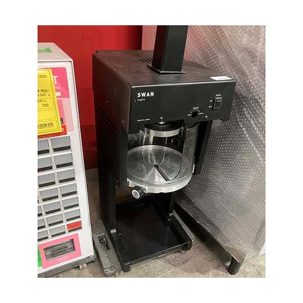 商品名：アイススライサー 寸法：W297×D390×H703 メーカー：池永鉄工 型式：SI-150C 年式：2021年製 電源：単相100V 50/60Hz共用 コンセントプラグ：あり 消費電力：180W ガス種： 付属品：写真の通り 保...