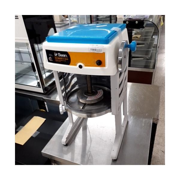 商品名：かき氷機 寸法：W340×D400×H550 メーカー：池永鉄工 型式：SI-180SR 電源：単相100V 50/60Hz共用 コンセントプラグ：あり 消費電力：175W/225W ガス種： 付属品：写真の通り 説明書：写真の通り...