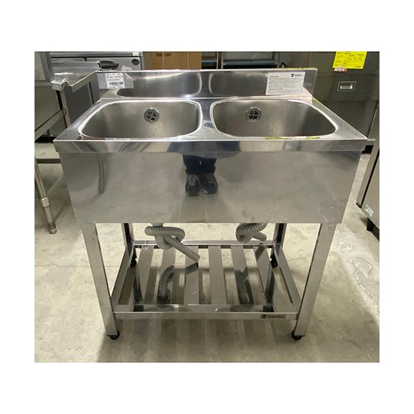 商品名：二槽シンク 寸法：W750×D450×H800 年式：不明 保証期間：なし ランク：B 特記事項：-  販売店：テンポス甲府店（山梨県甲府市）からの配送です。