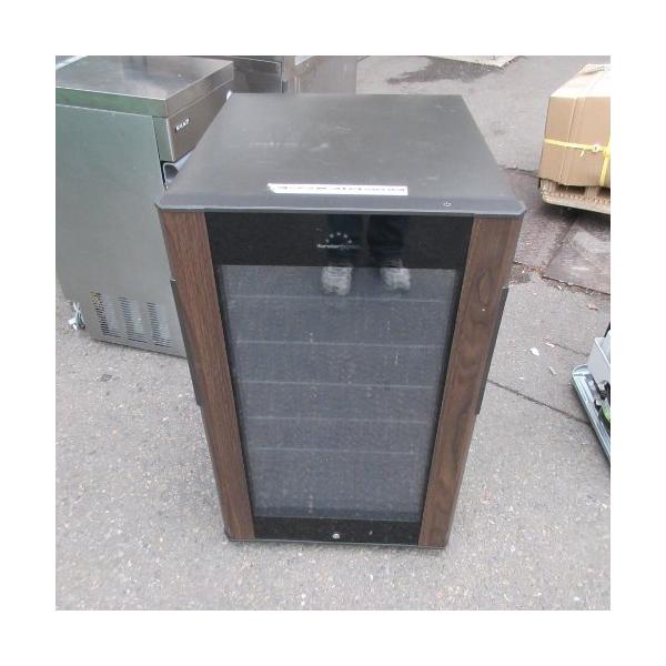 商品名：ワインセラー 寸法：W501×D590×H820 メーカー：フォルスター 型式：SG-121GS 年式：2025年製 電源：単相100V 50/60Hz共用 コンセントプラグ：あり 消費電力：270kWh/年 内容積：118L ガス...