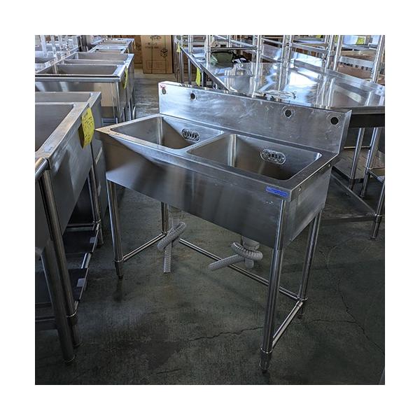 商品名：二槽シンク 寸法：W900×D450×H800 付属品：写真の通り 説明書：写真の通り 保証期間：なし ランク：B 特記事項：-  販売店：テンポス川口厨房機器専門館（埼玉県川口市）からの配送です。