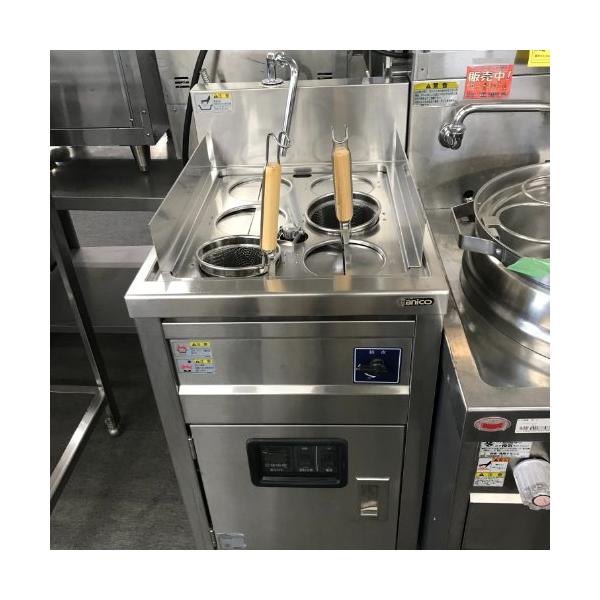 商品名：ゆで麺機(6テボ) 寸法：W450×D600×H800 メーカー：タニコー 型式：TEU-45D 年式：2015年製 電源：三相200V ヘルツ不明 コンセントプラグ：なし 消費電力：9.0kW ガス種： 付属品：写真の通り 説明書...