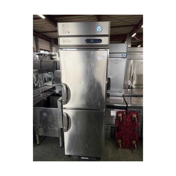 商品名：縦型冷蔵庫 寸法：W610×D800×H1950 メーカー：フクシマガリレイ(福島工業) 型式：UND-060MM7 年式：2017年製 電源：単相100V 50/60Hz共用 コンセントプラグ：あり 保証期間：納品日より12ヶ月(...