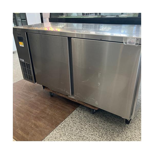 商品名：冷蔵コールドテーブル 寸法：W1500×D600×H800 メーカー：フジマック 型式：FRT1560KBP 年式：2023年製 電源：単相100V 50/60Hz共用 コンセントプラグ：あり 消費電力：95/102W 重量：88k...