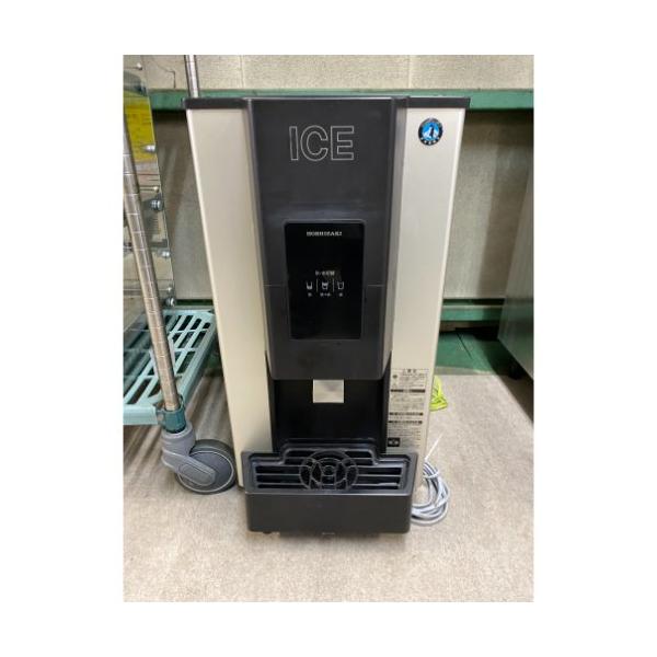 商品名：チップアイスディスペンサー 寸法：W350×D525×H695 メーカー：ホシザキ 型式：DCM-70L 年式：2021年製 電源：単相100V 50/60Hz共用 コンセントプラグ：あり 保証期間：納品日より12ヶ月(離島や一部地...