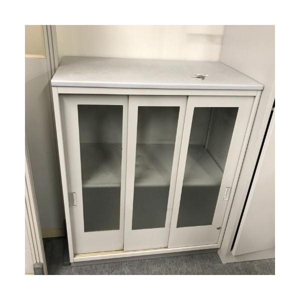 商品名：書庫 寸法：W800×D455×H970 メーカー：不明 型式：不明 保証期間：なし ランク：C 特記事項：キズ、汚れ、錆有り。※鍵付きですが一つは折れ曲がっていて仕様できません。  販売店：テンポス京都店（京都府京都市）からの配送です。