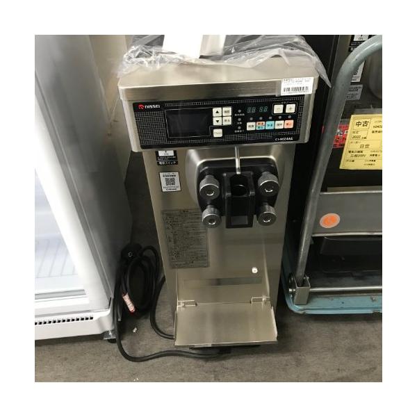 商品名：ソフトクリームフリーザー 寸法：W298×D739×H949 メーカー：日世 型式：CI-9624AE 年式：2022年製 電源：三相200V 50/60Hz共用 コンセントプラグ：あり 消費電力：冷却時1.8/2.1kW加熱時2....