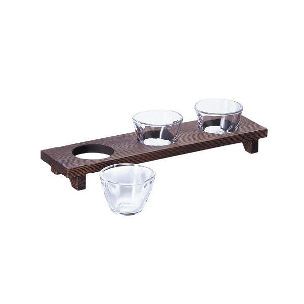 商品情報商品名：てびねり 三味三昧寸法：高さ50×最大径:70・口径：70(mm)・木台:横幅310×奥行80×高さ33(mm)お届け数（合計）：1箱（グラス3個、木台1個入）内容積または内容量：90cc商品コード：aw1-s-5408JA...