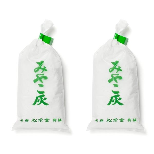 お線香を立てたり、お焼香、空薫（そらだき）にご使用ください。お得な２箱セットでお届けいたします。ビニール袋詰　香炉用灰／内容量：30g（1袋あたり）発送後お届けまで2-5日かかります（土日祝日の配送はございません）