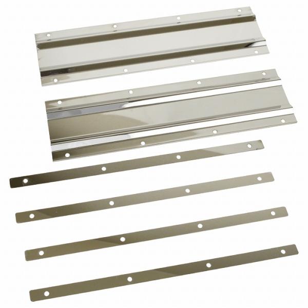 トラックの必需品！泥除け巻き込み防止ステー！走行時における泥除けのバタ付きを抑えつつ、装飾効果も兼ねたステンレス板で車両後方イメージをガラリとチェンジ！●機能性プラス、ドレスアップ効果も抜群です。●高品質なSUS304素材でサビに強く、耐久...