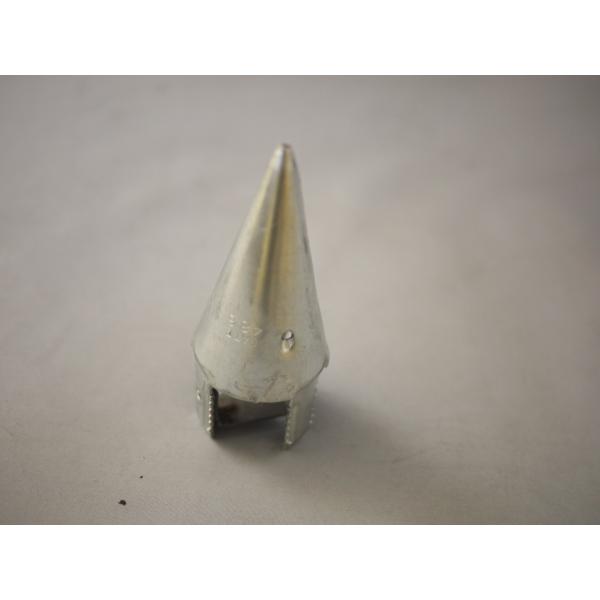 ●強度が高い素材を採用し、取り付け簡単、抜止め付きです。●単管パイプででクイを作るのに。●単管パイプを主柱などに。