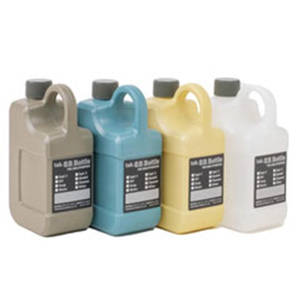 ■オイルランタンのパラフィンオイルや洗剤、調理油から飲み物までマルチに使えるアウトドア用携帯ボトルメスティンに入るコンパクトなサイズ感で、様々な液体をスマートに持ち運べます！ノズルを付ければディスペンサーとしても。・帯電防止剤配合で燃料用オ...