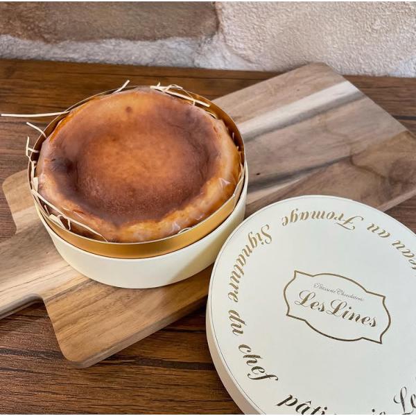 コンテチーズを味わうチーズケーキ “BELL”［12cm・冷凍］フランス産コンテチーズ × チーズ専門店フェルミエ コラボ熟成された旨味と芳醇な香りを閉じ込めた、唯一無二のチーズケーキ。 チーズを主役に　素材が語る、大人の贅沢。ナチュラルチ...