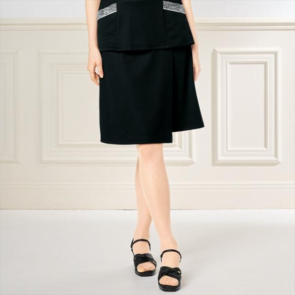 凹凸感のあるワッフル素材。両サイドにはしっかりポケット付き。同素材のトップスをコーディネートすればワンピース見えするセットアップに。【アンファミエオリジナル】【タテヨコストレッチ】【吸汗】【商品詳細】●素材／ポリエステル97％、ポリウレタン...