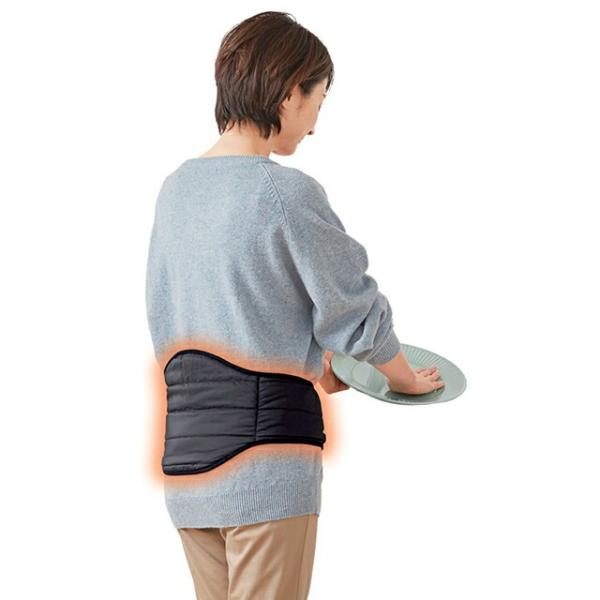 服の上から装着でき、機能わたでふんわり広範囲をあたたかくキープ。同厚のポリエステルわたより約1.4倍暖かいシンサレート使用！！シンサレート＋アルミコーティング生地内側にはカイロポケット付き面ファスナー仕様で着脱簡単【商品詳細】●素材／ポリエ...