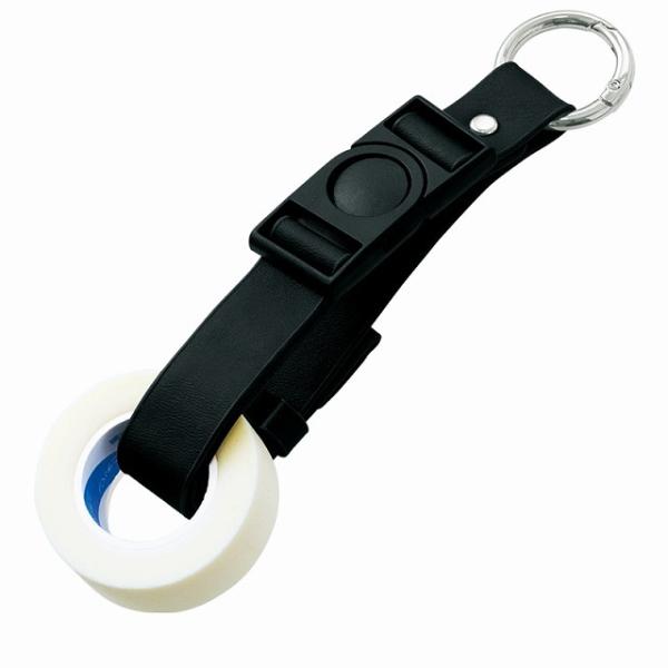 アンファミエオリジナルの便利アイテム！持ち運びに便利なカラビナタイプ！長さを調節すれば、複数のサージカルテープをまとめて持ち運べる！バックルはワンタッチ着脱！作業中でもテープをサッと取り出したい方にぴったり！【アンファミエオリジナル】【商品...