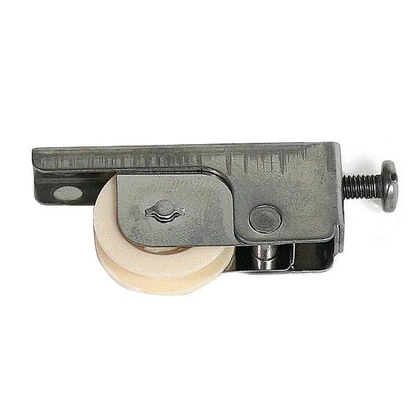 古くなって動きが悪くなった網戸を、戸車交換でスムーズな動きに。戸車は左右兼用です。<br>●こちらの商品は、北海道・沖縄・離島への配送は、別途送料がかかる場合がございますので、予めご了承くださいませ。