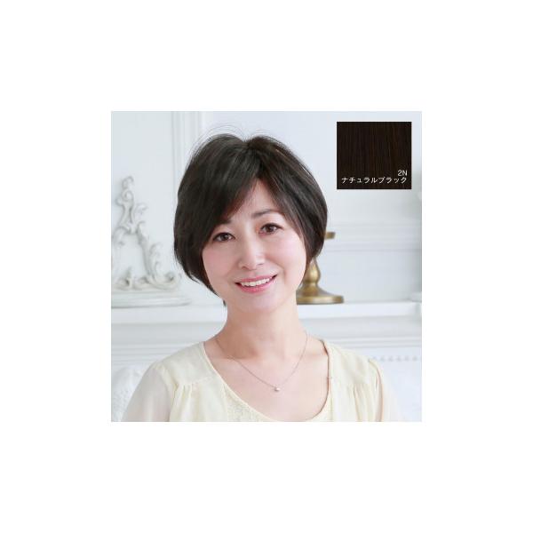 分け目全体をかくす分け目タイプ。頭頂部などのカバーに最適な部分かつら。<br>●こちらの商品は、北海道・沖縄・離島への配送は、別途送料がかかる場合がございますので、予めご了承くださいませ。