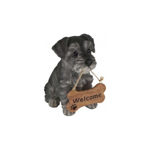 ウェルカムボードを咥えたシュナウザーのオーナメントです。<br>●こちらの商品は、北海道・沖縄・離島への配送は、別途送料がかかる場合がございますので、予めご了承くださいませ。
