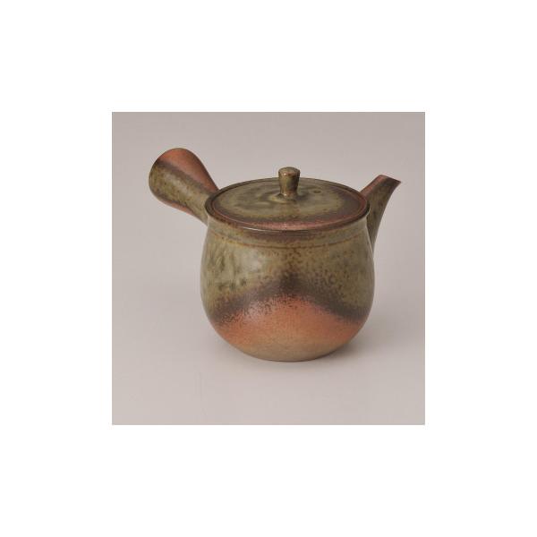 陶器ならではの風合いに目を惹かれる急須です。お茶をより一層美味しく感じられること間違いなしの商品です。<br>●こちらの商品は、北海道・沖縄・離島への配送は、別途送料がかかる場合がございますので、予めご了承くださいませ。