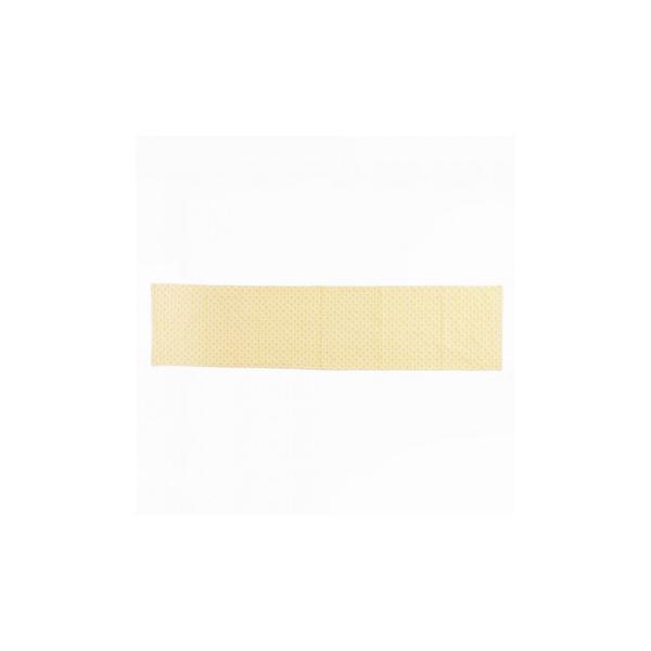 美しい七宝文様の様な花の刺繍が施されたアイテム。縁起の良い柄である七宝文様からインスピレーションを取り入れた花の刺繍は、穏やかな風景に「円満」「調和」の願いを込めています。繊細な刺繍が一つ一つの花を緻密に描き出し、調和を保ちながら全体の美し...